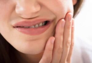 Dry Socket Treatment: What to Expect & How to Recover - Mouth Ninja